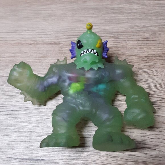 moose toys | Toys | Heroes Of Goo Jit Zu Horriglow Figure Stretchy Toy ...